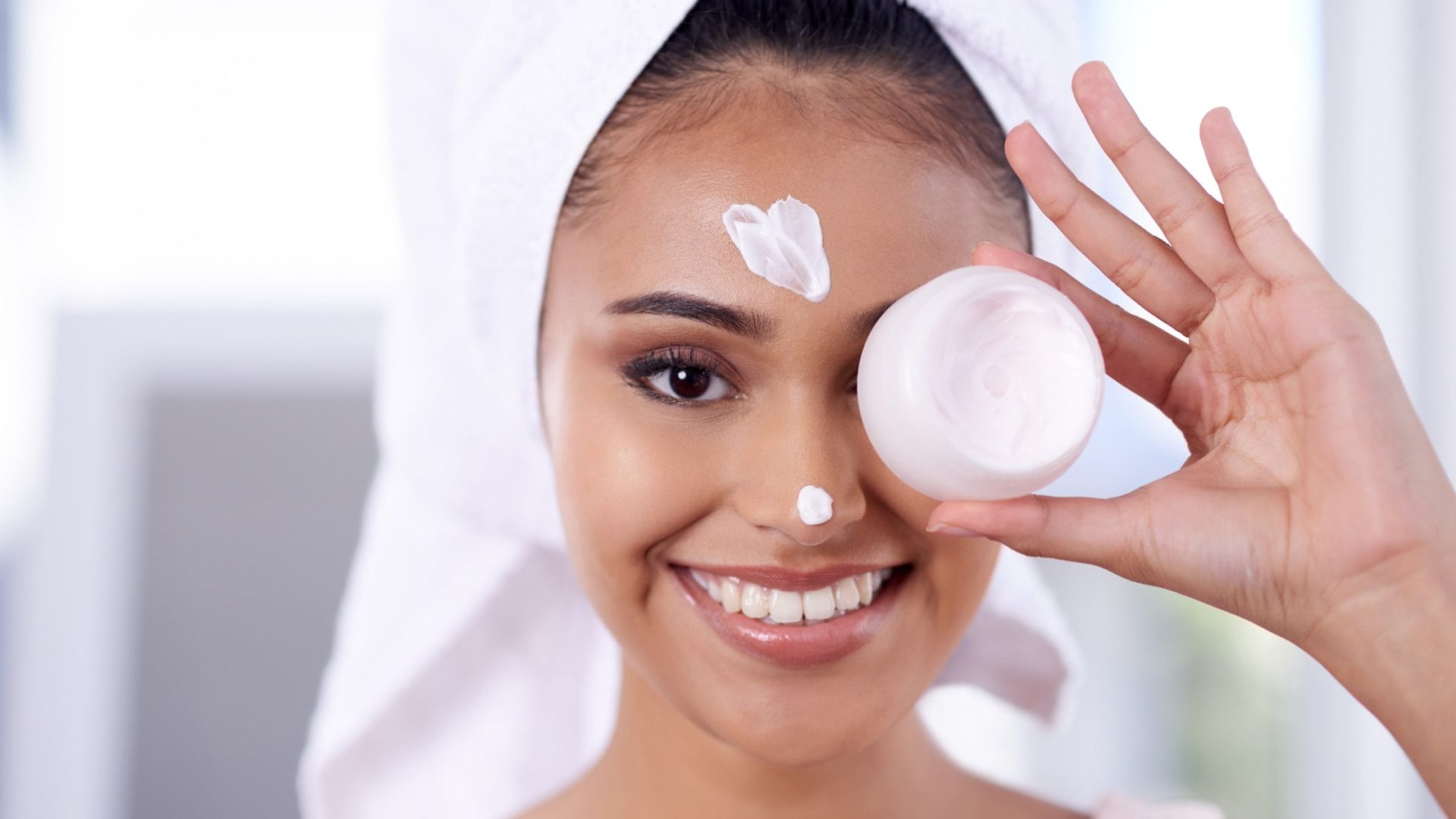 How To Get Rid Of Dry Flaky Skin On Your Body - The Alcyone