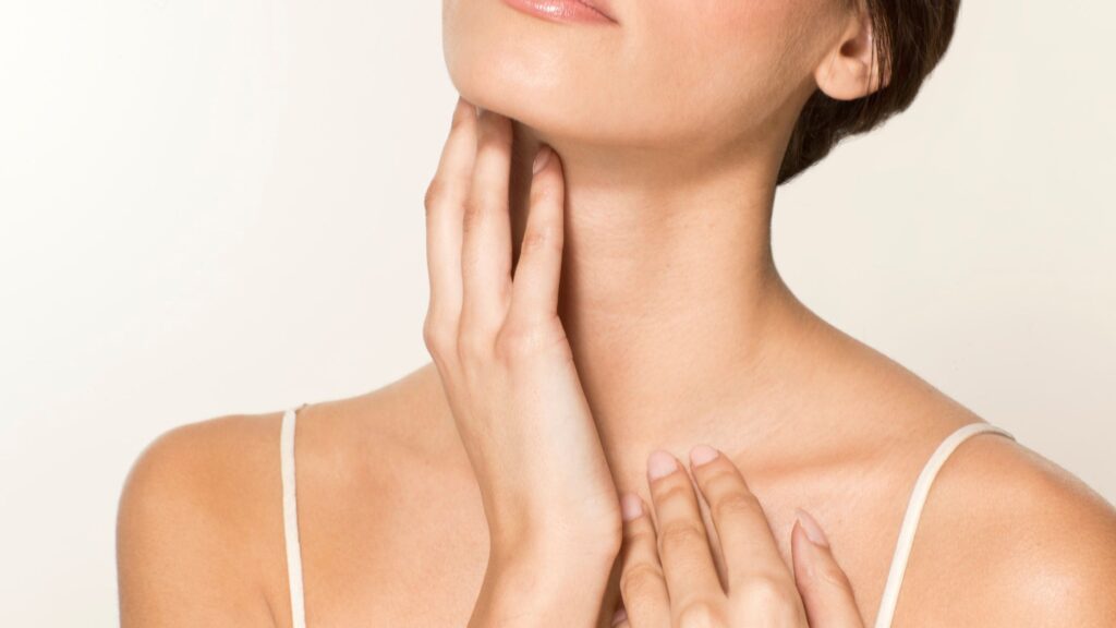 10 Ways To Make Your Neck Look Younger - The Alcyone